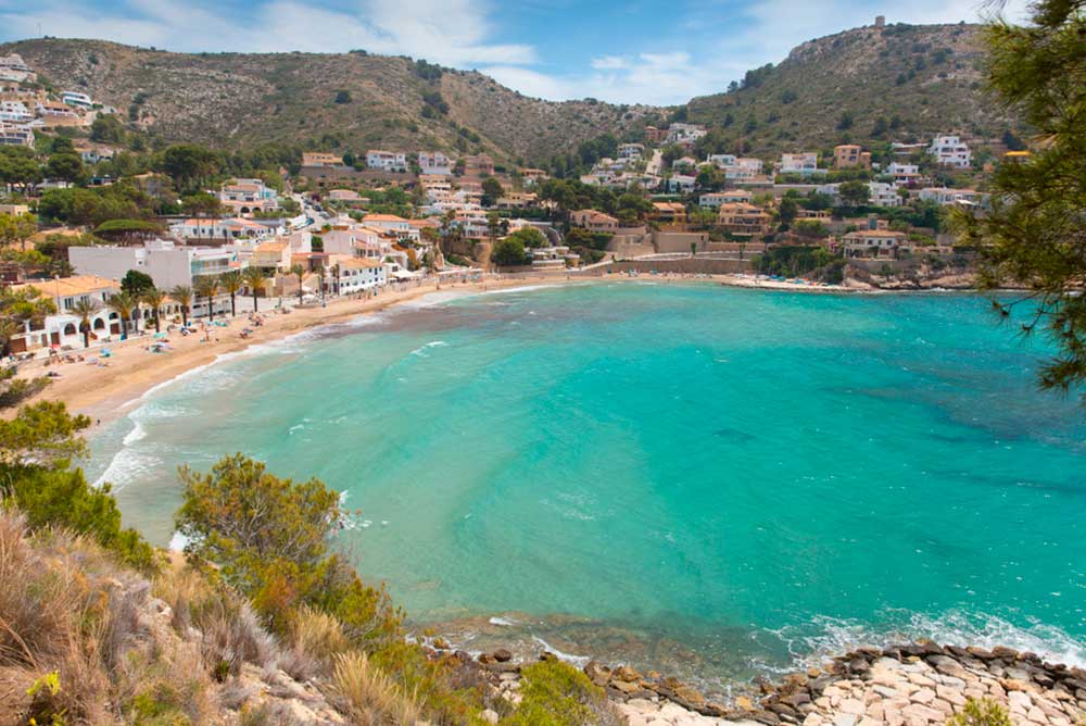 Calas de Moraira imprescindibles que no te puedes perder